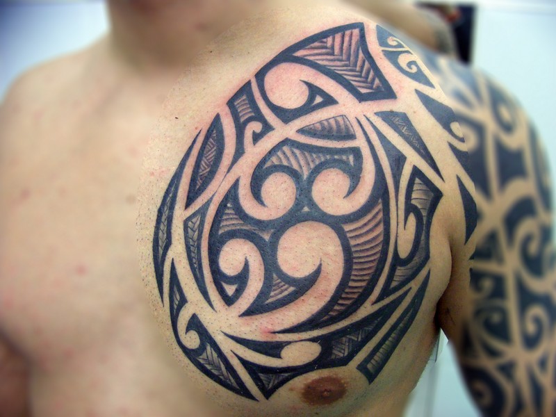 Tattoo x Tattoo | Acme-tattoo-tatuaje-polinesio-mahori-samoano-pecho ...